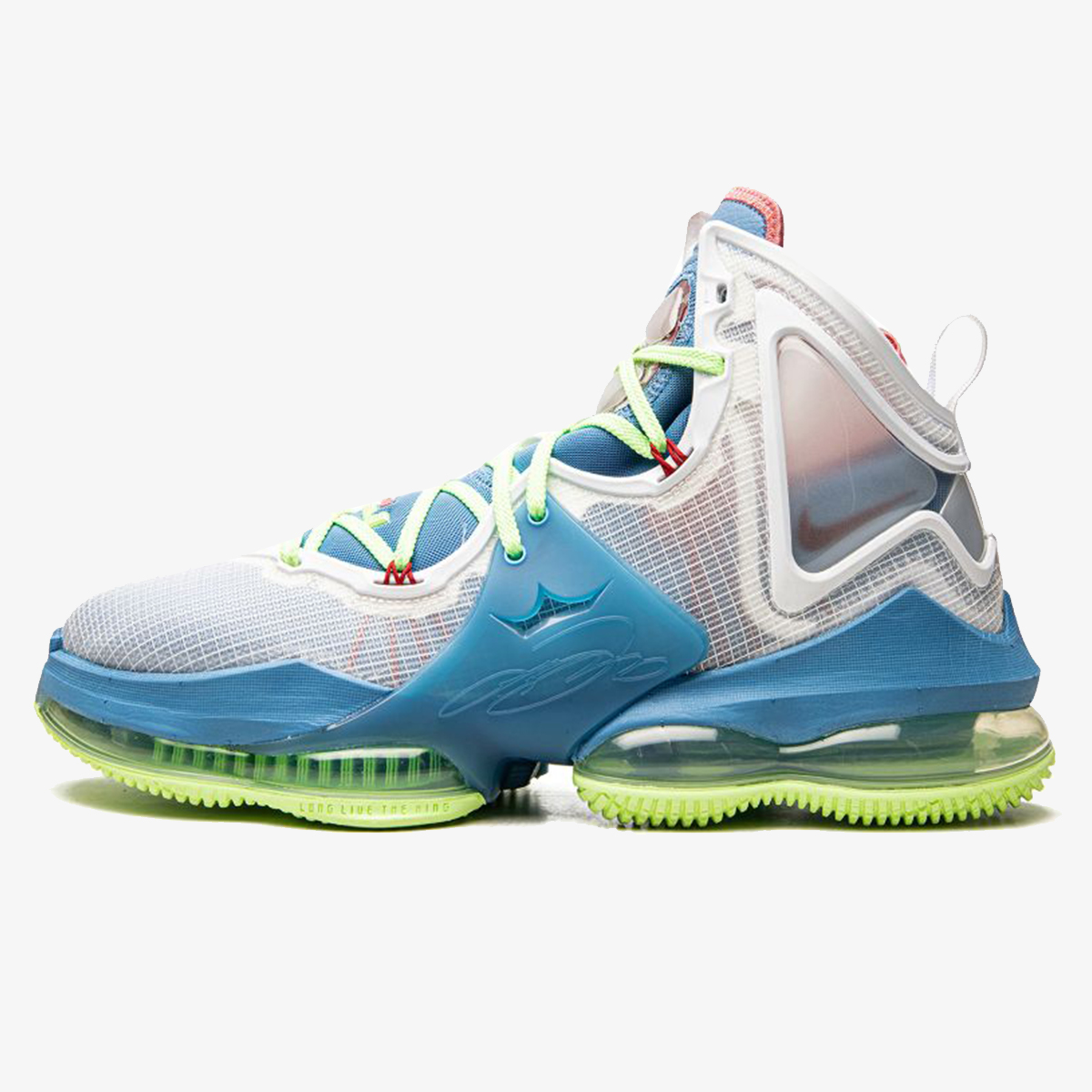 Nike LeBron 19 | Sport Vision